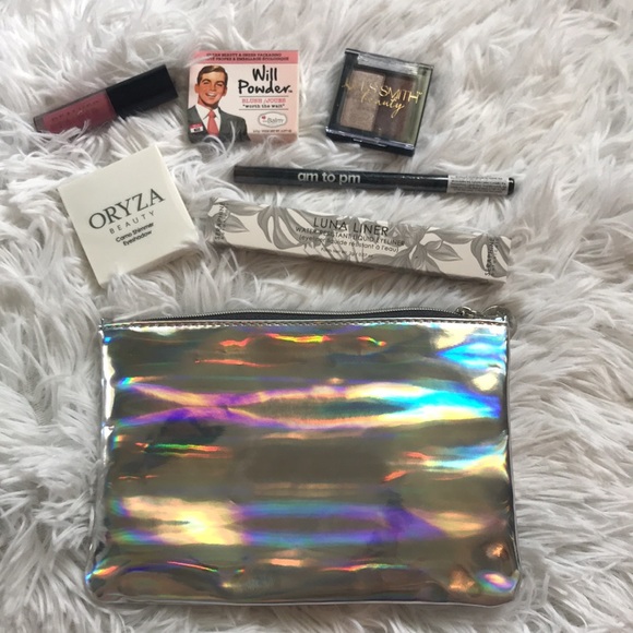 ipsy | Makeup | 525 Ipsy Glam Bag With 5 Makeup Beauty Samples | Poshmark